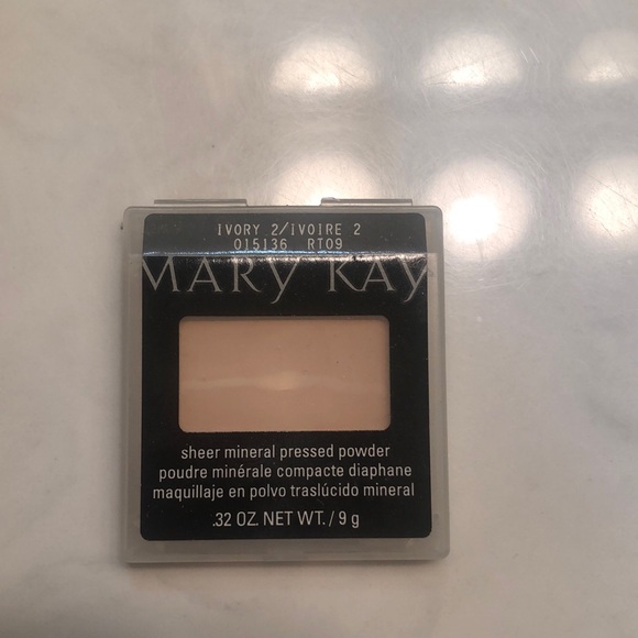 Mary Kay | Makeup | New Mary Kay Sheer Mineral Pressed Powder Ivory 2 ...